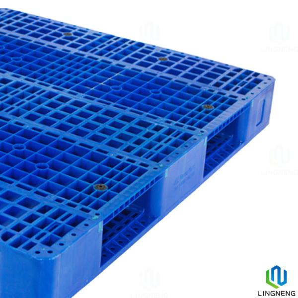 Quality Durable Large Plastic Pallets Heavy Duty 1300*1100*160mm With Heavy Load for sale