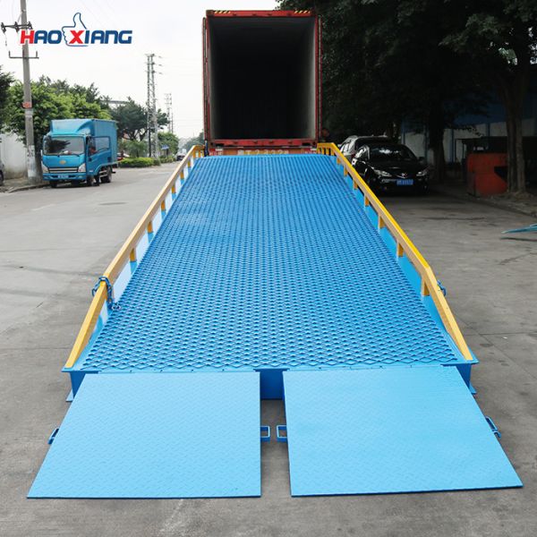Quality Movable Dock Ramp 10T-20T Portable Docks For Unloading Trucks for sale