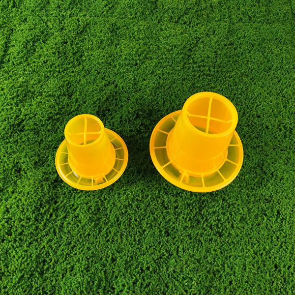 Quality 18.8cm X 25cm Durable Poultry Feed Bucket For Red And Yellow Feed for sale