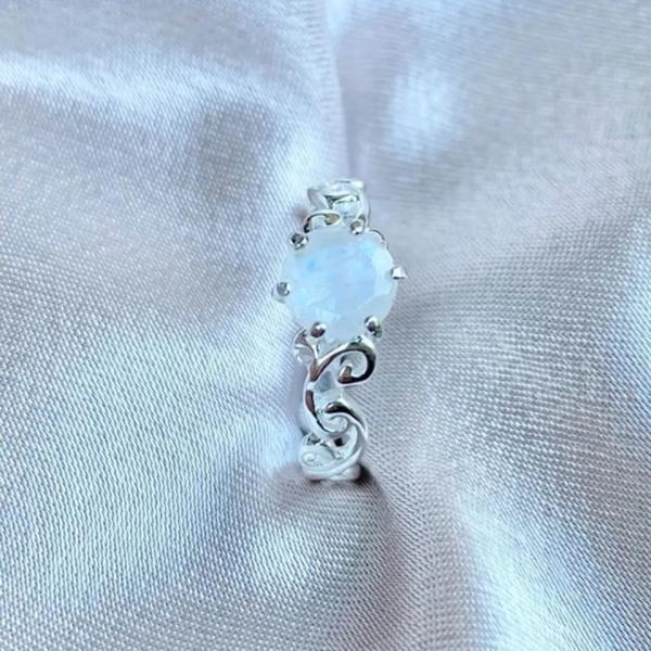 Quality 925 Sterling Silver Natural Blue Moonstone Ring Moonstone Jewelry Design for sale