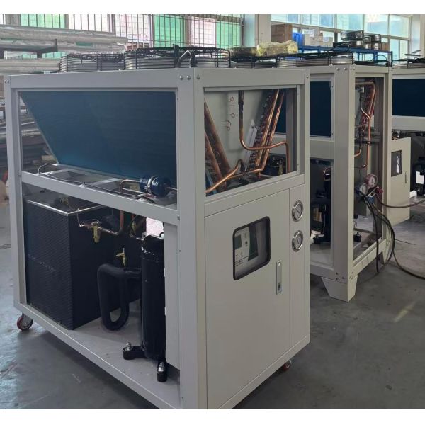 Quality 12hp 12Tr Air Cooled Scroll Type Chiller providing energy cooling solutions with durable components to ensure long term reliability for Injection Machine Water Chillers for sale