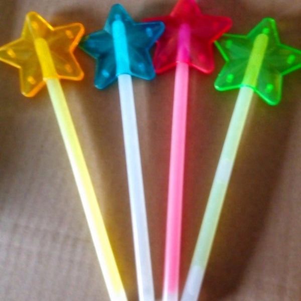 Quality Non-toxic Glow Stick Wand for Christmas Festival Decoration Supplies at Christmas for sale