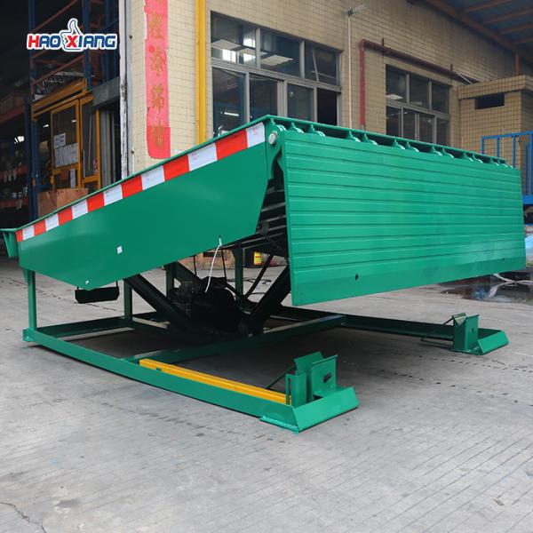 Quality Cargo Warehouse Dock Leveler Push Button Truck Level Dock Green for sale