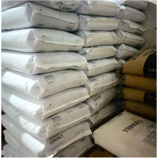 Quality Weather Resistant Polycarbonate Pellets For Food Grade Container And Lighting for sale