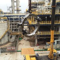 China 22"-28" Split Frame Pipe Cutting Machine with Cold Cutting Technology and Heavy-Duty Clamshell Body factory