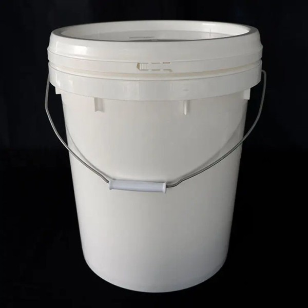 Quality 25 Litre Plastic Bucket With Lid For Safe And Secure Lubricating Oil Transportation for sale