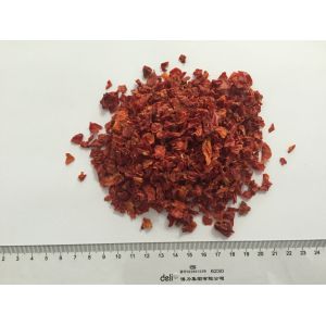 Quality 6x6mm Dehydrated Tomato Flakes / Sliced None Additives Eco Friendly for sale