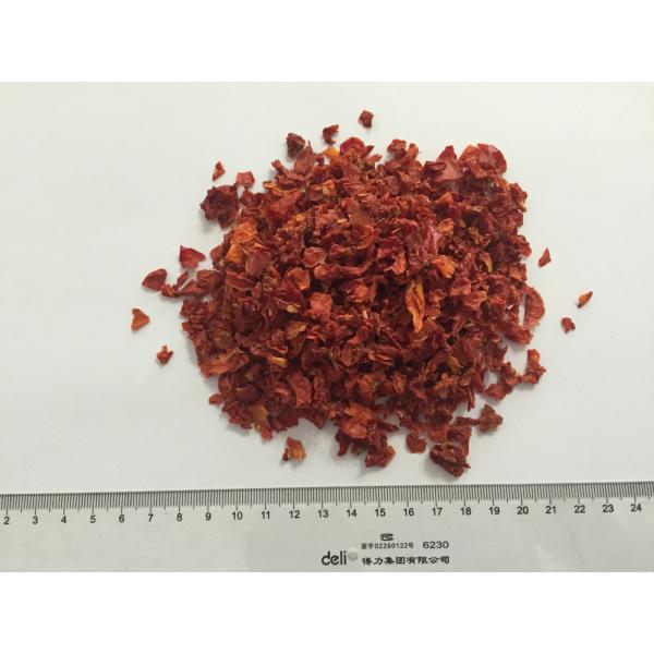 Quality 6x6mm Dehydrated Tomato Flakes / Sliced None Additives Eco Friendly for sale