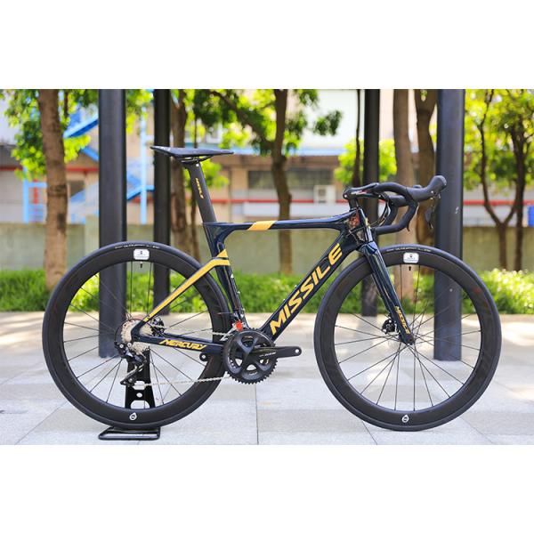 Quality Newly Designed 700C*25 22 Speed Carbon Frame Bend Handlebar Road Bike With Fork Suspension for sale