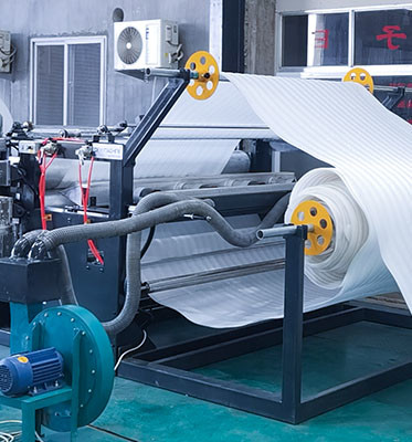 Quality Fully Automatic Plastic EPE Foam Sheet Foam Laminating Machine for sale