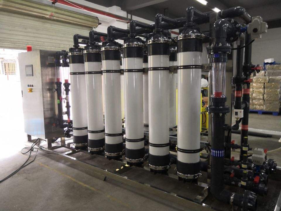 Quality PLC HMI Auto And Manual Control System Reverse Osmosis Water Treatment System Featuring 600GPD Permeate Flow and Imported Meters for Operation for sale