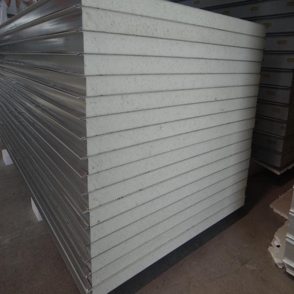 Quality Exterior Wall Insulation Polyurethane Foam Sandwich Panels Fireproof 950mm for sale