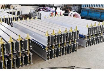 China Factory - Jiangyin Tongxin Vulcanizing Machine Manufacturing Co., Ltd.