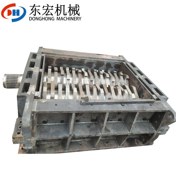 Quality 90KW Wood/ Metal/ Rubber/ Plastic/ Cardboard Shredder Machine with Chamber Box Knife Blade for sale