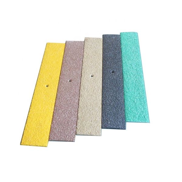 Quality Anti-Slip FRP Strips in Customized Colors for Outdoor Plastic Angle Applications for sale