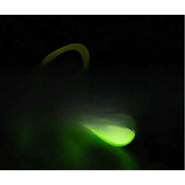 Quality Novelty Light Up Apple Shape Glow Stick with Non-toxic PE Fluorescent Liquid for sale