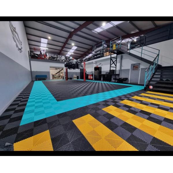 Quality Interlockable Polypropylene Garage Floor Tiles 400*400mm Garagetrac Flooring for sale
