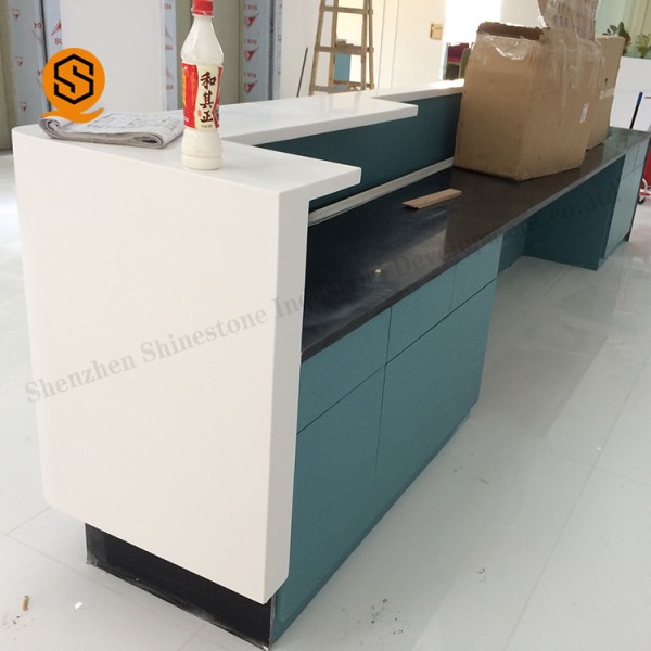 Quality 2Person Solid Surface Hotel Counter Table Regular Reception Station Desk for sale