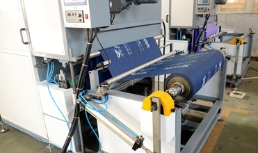 Quality Automated Single Color Non Woven Screen Printing Machine / Roll To Roll Screen for sale