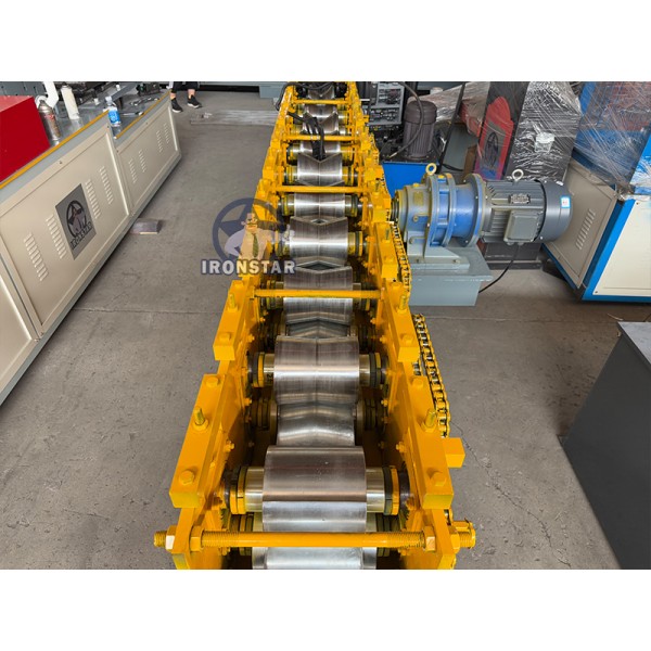 Quality “Full Automatic 1-3mm Thickness Interchangeable Angle Bead Roll Forming Machine for sale