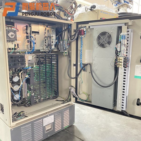 Quality Vertical Used 6 Axis Robot Yaskawa MS165 Painting Robot for sale