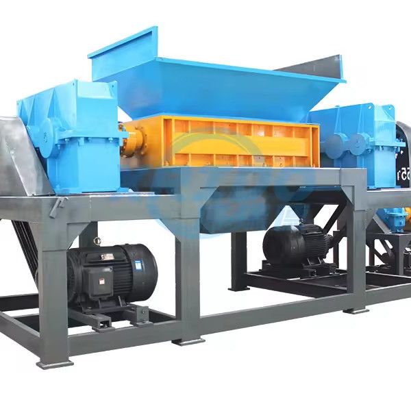 Quality Rubber Metal Shredder Plastic Recycling Machine with and Small Scraps Weight T of 2.5 for sale