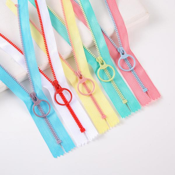 Quality 3 Plastic Zippers with Eco-friendly Design and Free Sample for sale