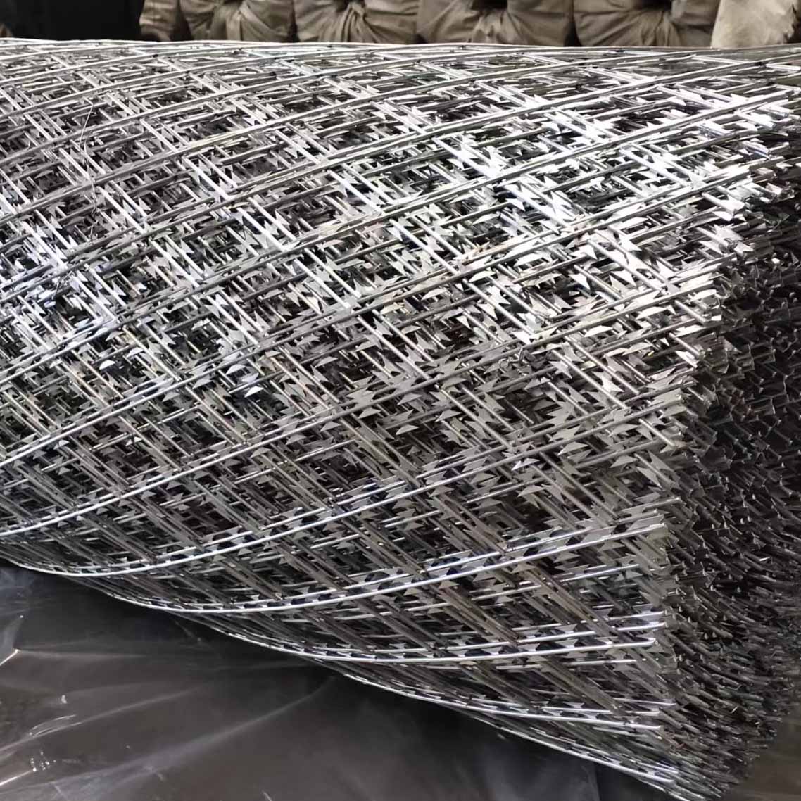 welded razor wire mesh