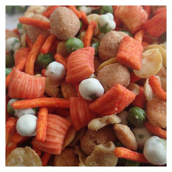 Quality Vietnam snack oriental mix nut snacks broad beans mixed green peas and peanuts for sale