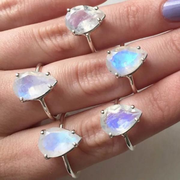 Quality Oval Rainbow Moonstone Ring Cabochon Cut Moonstone Engagement Women Jewelry for sale