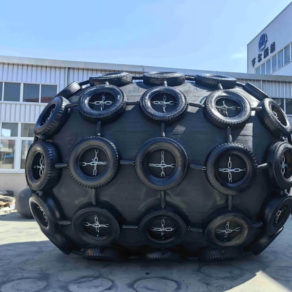 Quality ISO17357 Certified Pneumatic Rubber Fender with Customizable Sizes 0.3-4.8M and 50kpa & 80kpa Pressure Options for sale