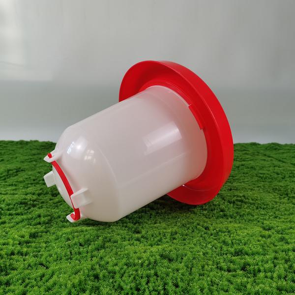 Quality Poultry Cylindrical Drinker 7 L Capacity Plastic Automatic Water Dispenser Constant Supply for sale
