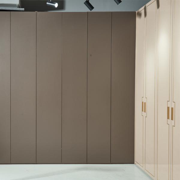 Quality Modern E1 Sliding Door Wardrobes Painting Melamine Wardrobes for sale