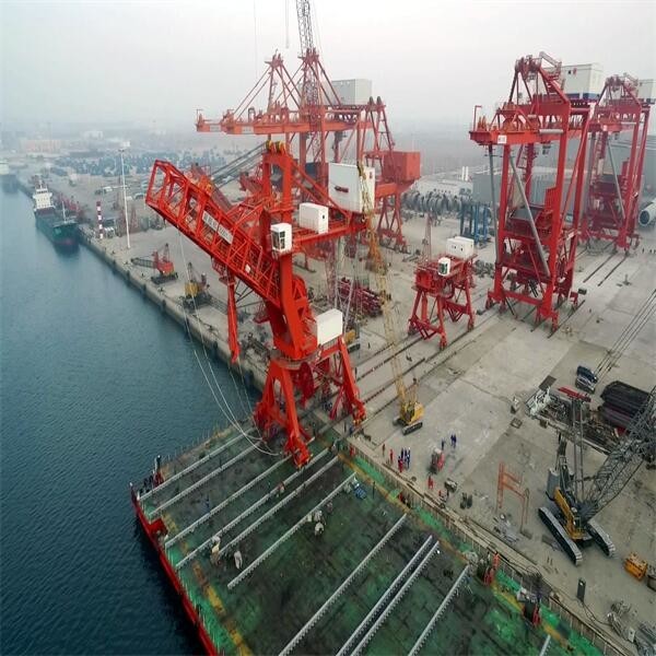Quality Grab Type Ship Unloader For Bulk Material Handling At Port Terminal for sale