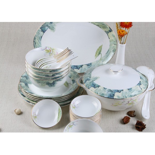 Quality OEM ODM Luxury 45% Bone China Dinnerware Set 45 Pieces for sale