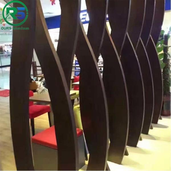Quality Environmental Friendly Linear Suspended Metal Ceiling 0.9mm White Aluminum for sale