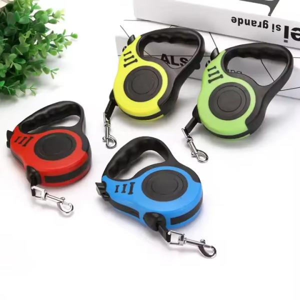 Quality Customizable Plastic Reflective Pet Retractable Leash For Dog Vest Leash for sale