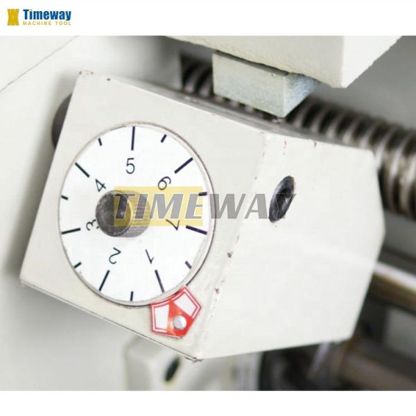 Quality Metal Lathe Machine with Max. Swing over Bed 356mm and Max. Length of Workpiece for sale