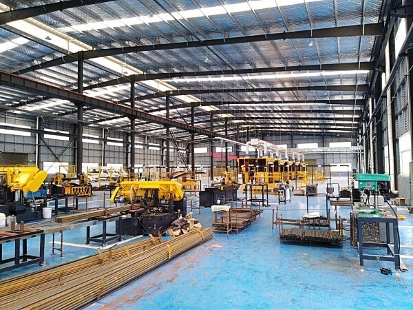 Quality Furnace Automatic Robot Production Line Robot Repeat Positioning Accuracy ±0.1mm for sale