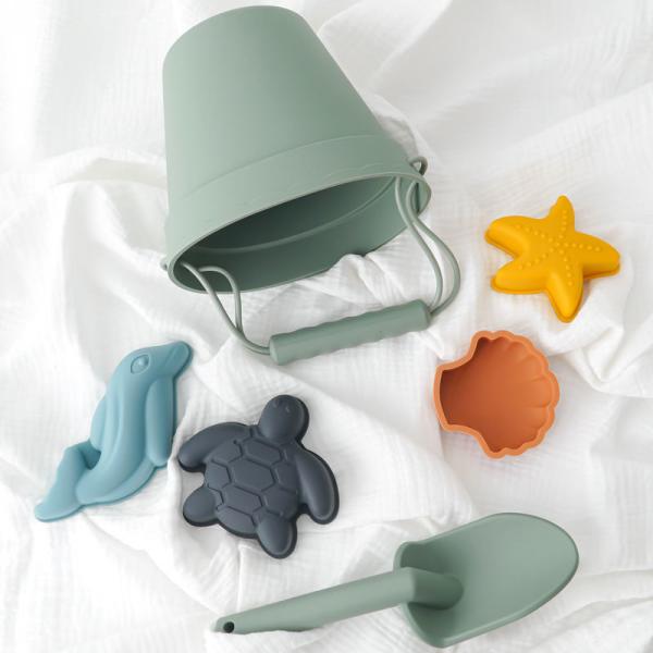Quality Children'S Summer Silicone Beach Toy Sandbox Set Bucket Set for sale