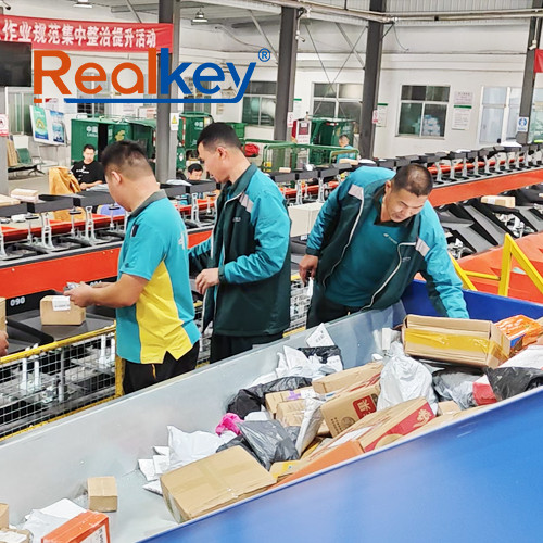 Quality Fast Sorting Tilt Tray Sorter Parcel Sorting Machine Automatic Identification for sale
