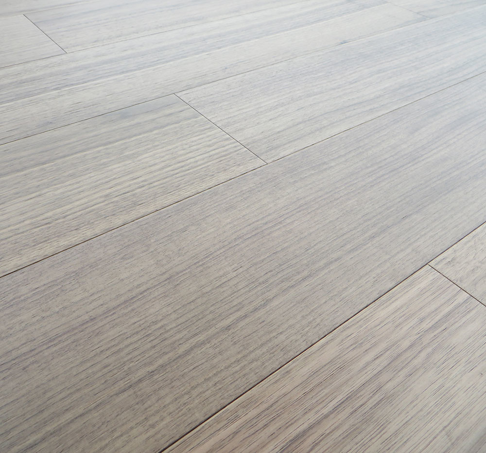 Quality slight brushed American walnut engineered wood flooring, natural lacquer with for sale