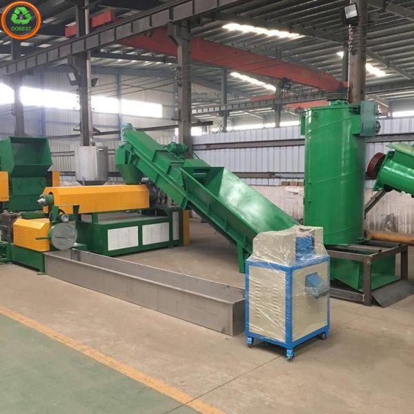 Quality 2600*700*700 mm PP PE Film Recycling Plastic Pelletizing Machine Triple Screw Design for sale