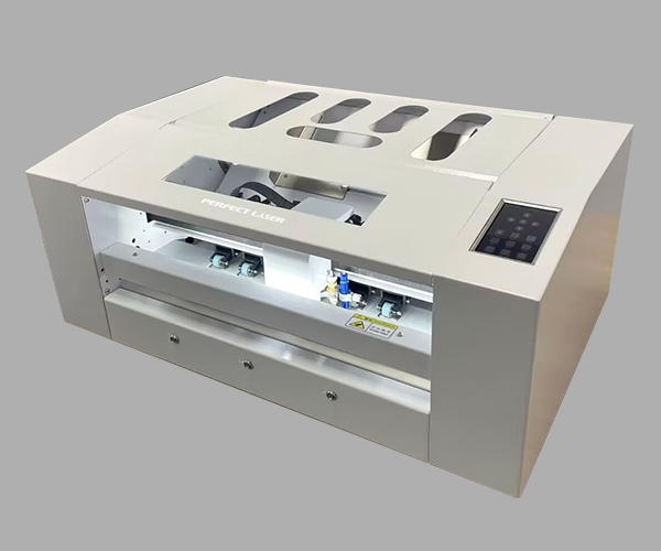 Quality Desktop Fully Automatic Servo Double-head Special-shaped Label Die Cutting for sale