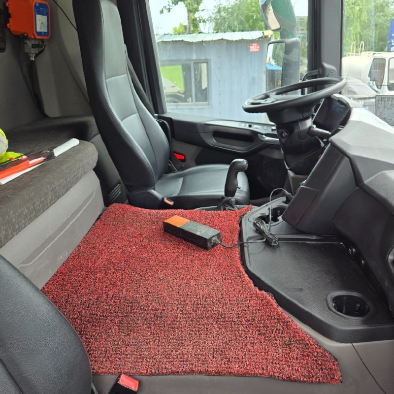 Sinotruk Chassis with Refurbished Pump Components and New Tyres for Dump Trucks