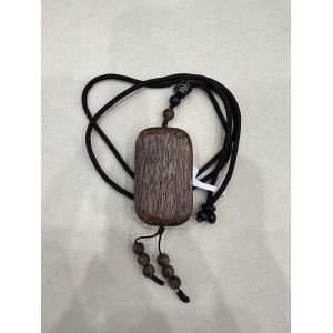 Quality Stylish Beaded Agarwood Pendant For Fashionable Individuals for sale