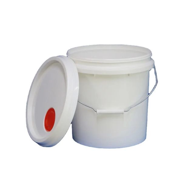 Quality Stackable Lightweight Industrial Plastic Engine Oil Bucket With Integrated for sale