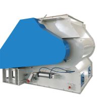 Quality Horizontal TMR Cattle Chicken Feed Mixer Machine 6m3 AC380V As Home Use for sale