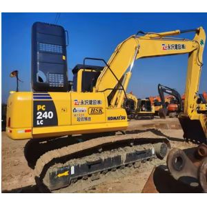 Quality Japan 24 tons used and efficient crawler excavator Komatsu PC240LC-8 for sale