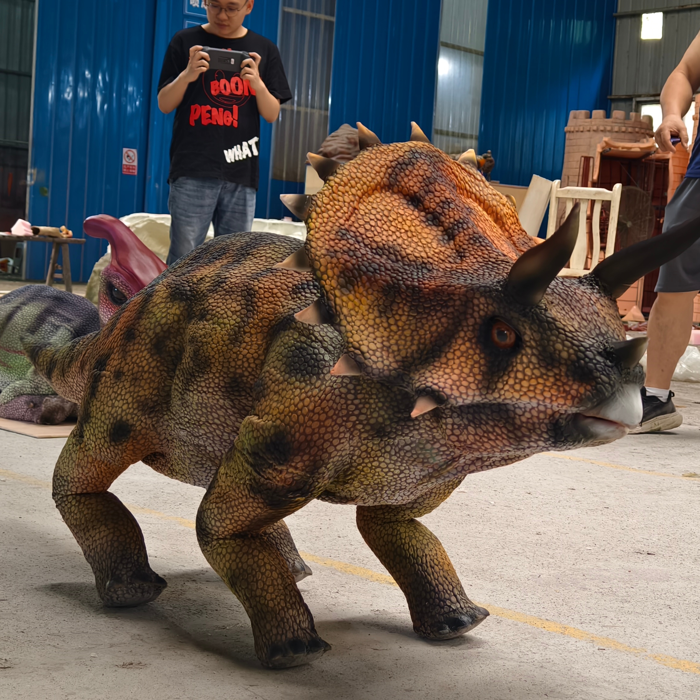 Quality New Realistic Animatronic Remote Control Walking Robot Dinosaur Triceratops for sale